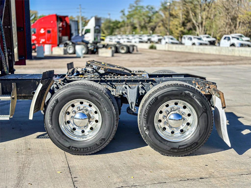 2018 INTERNATIONAL LT - WKI Kenworth