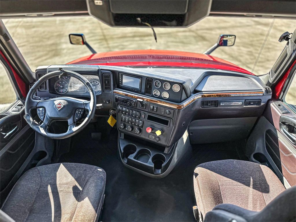 2018 INTERNATIONAL LT - WKI Kenworth