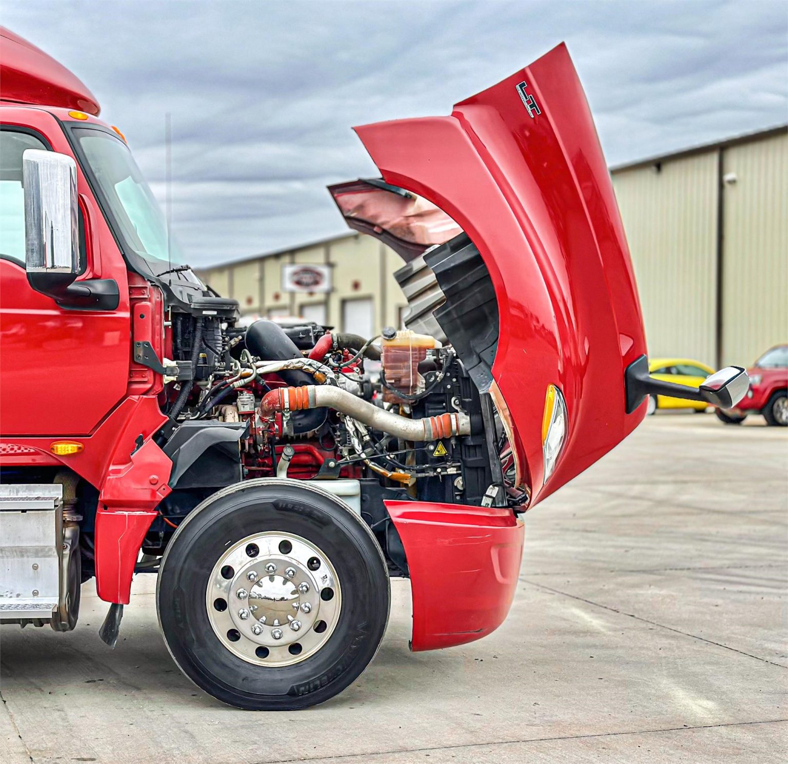 2018 INTERNATIONAL LT - WKI Kenworth