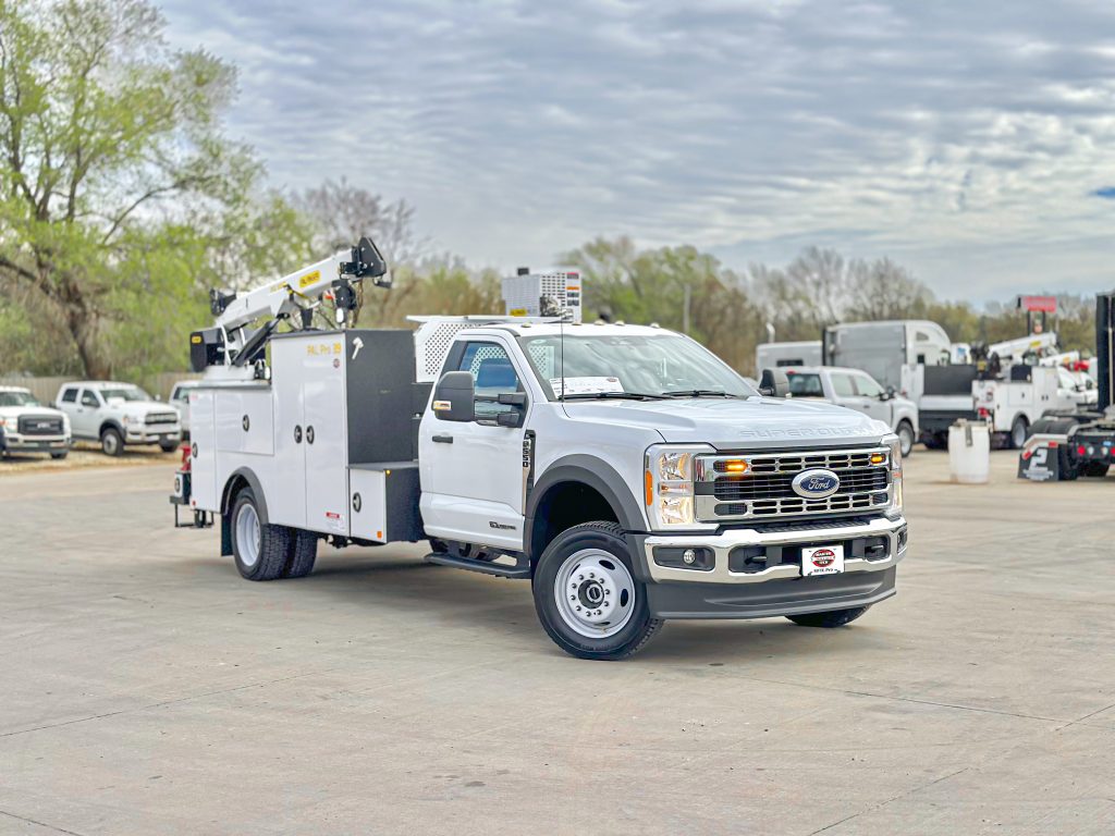 2023 Ford F550 XL - WKI Kenworth