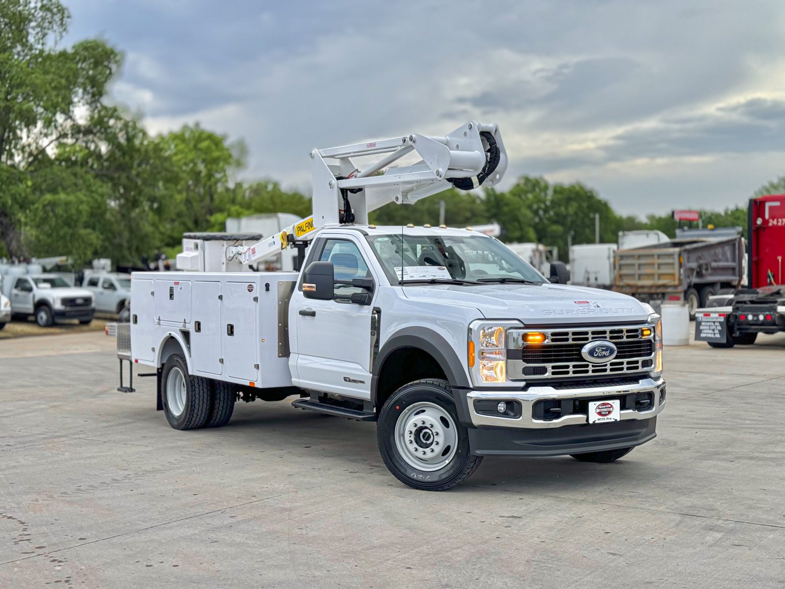 2023 Ford F-600 XL - WKI Kenworth