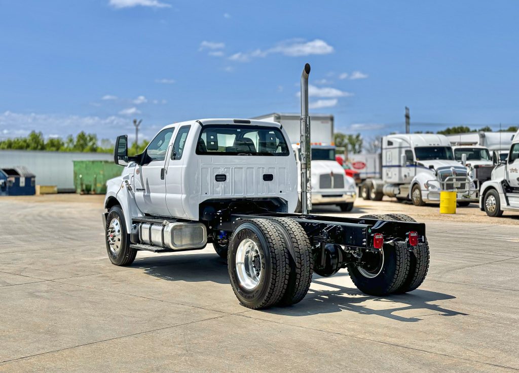 2024 Ford F-750 Super Duty Cab & Chassis - WKI Kenworth
