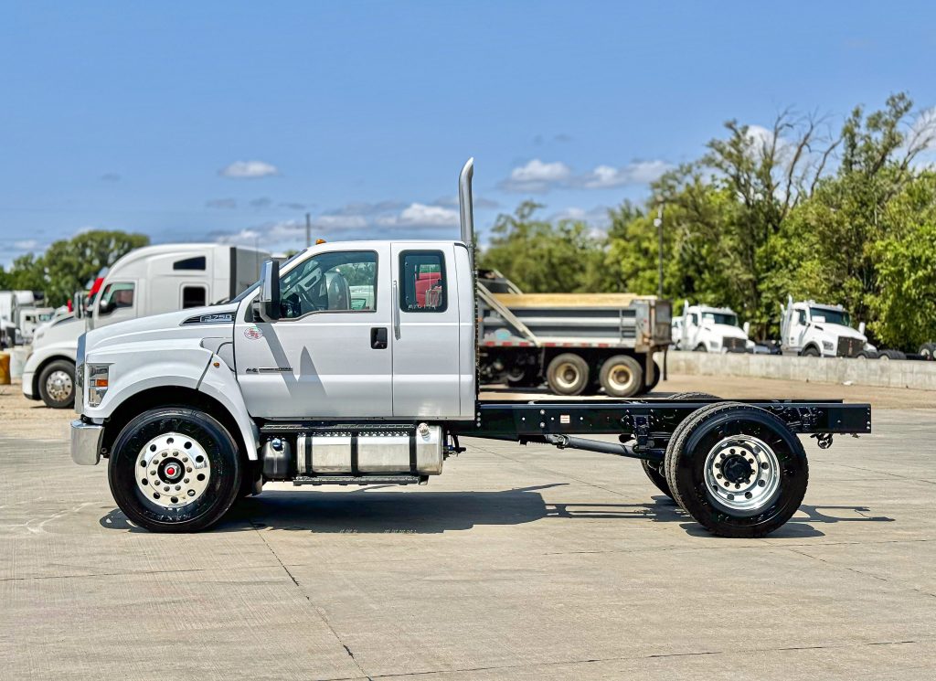 2024 Ford F-750 Super Duty Cab & Chassis - WKI Kenworth