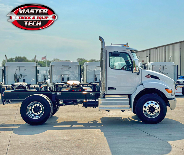 2025 Peterbilt 536 Cab & Chassis - WKI Kenworth