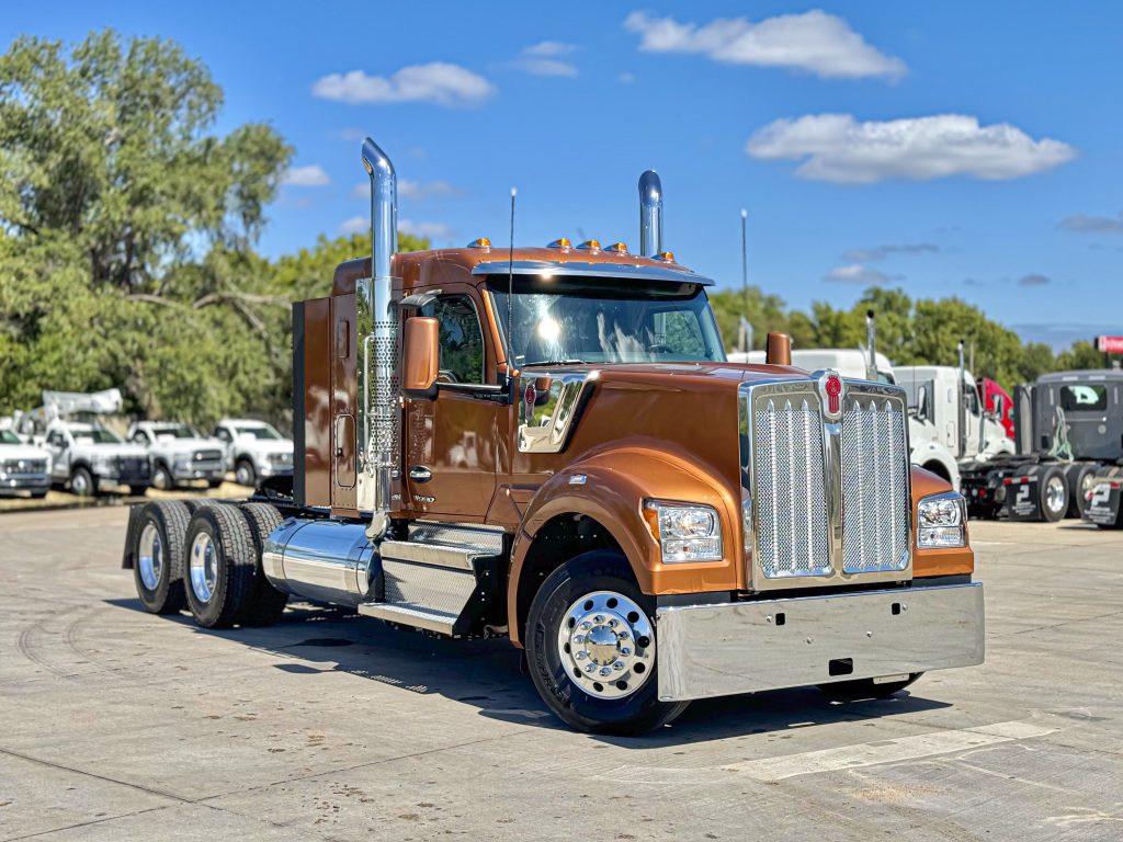 2025 Kenworth W990 - WKI Kenworth