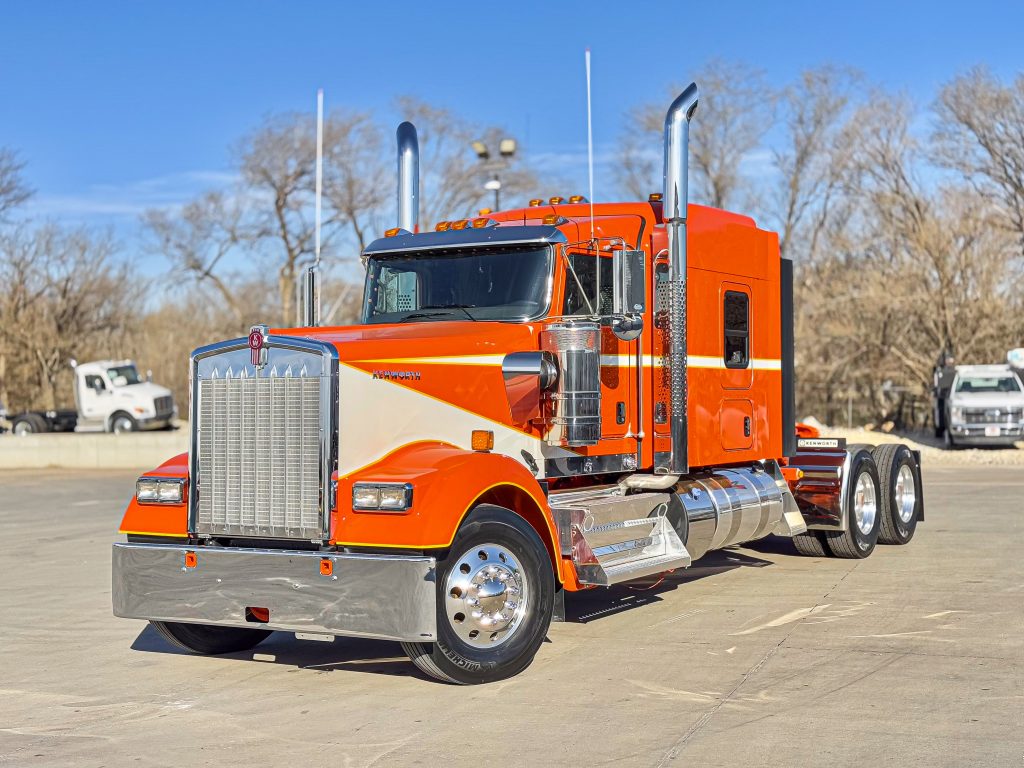 2025 Kenworth W900L - WKI Kenworth